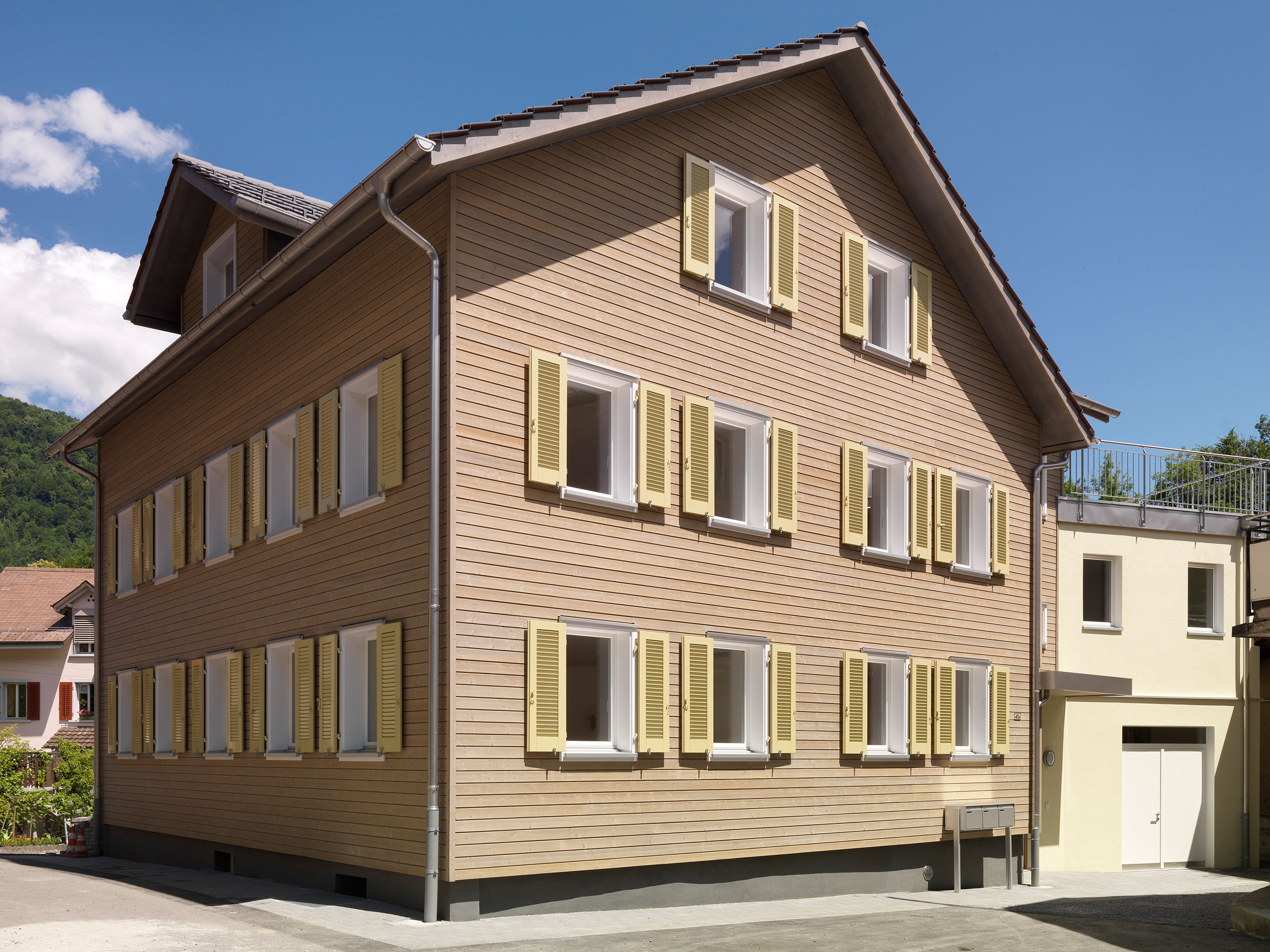 Mehrfamilienhaus «Haus am Bach», Oberarth SZ | Strüby Unternehmungen