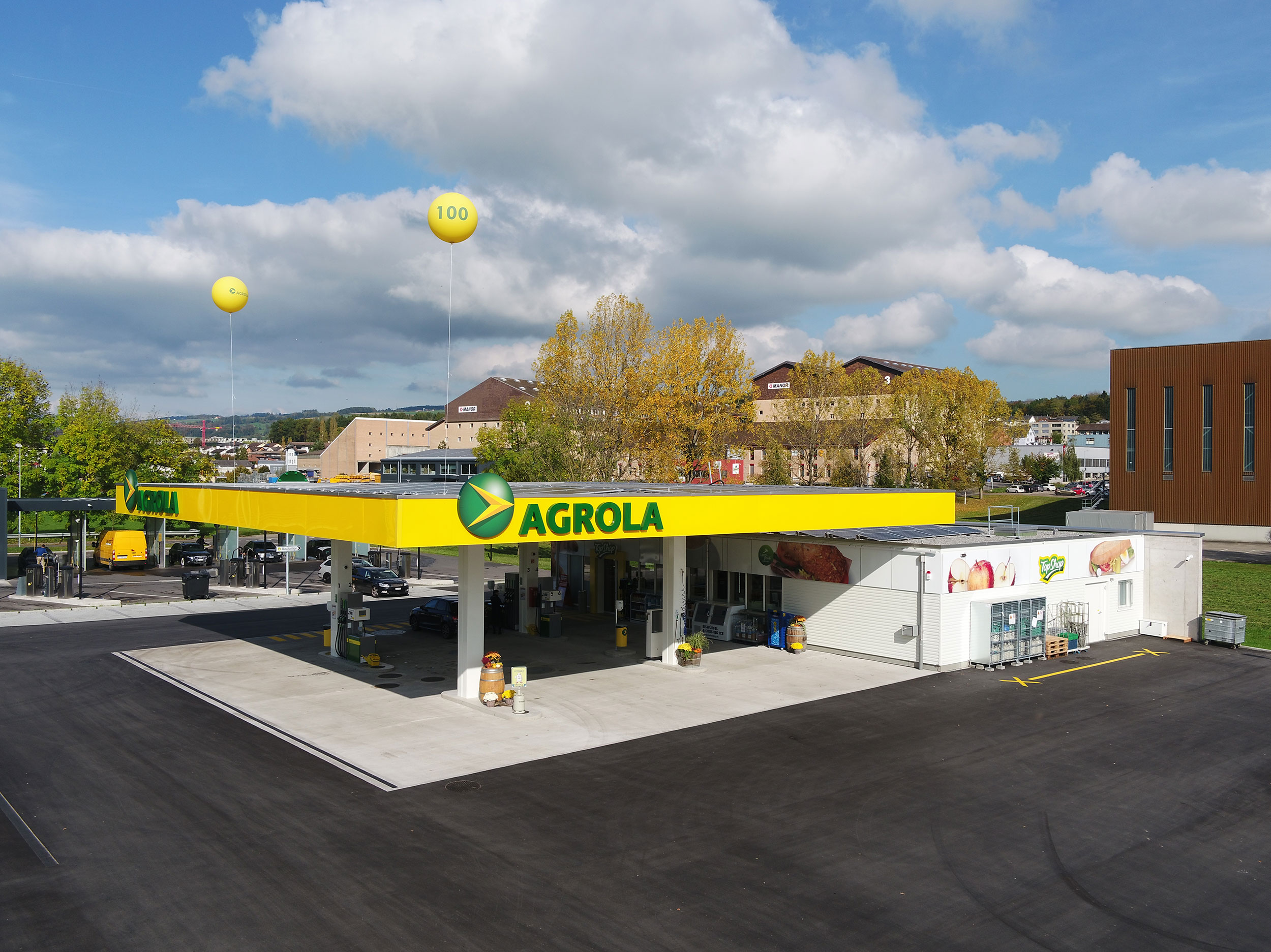 Shop und Tankstelle, LANDI Oberseetal Genossenschaft, Hochdorf LU ...